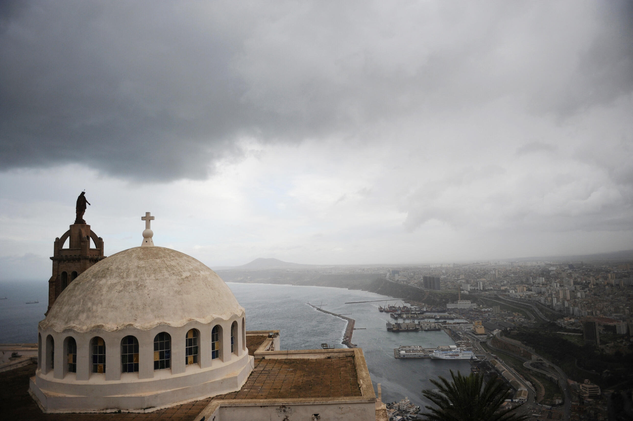 Oran, détestée par Albert Camus, ville de cœur de Kamel Daoud