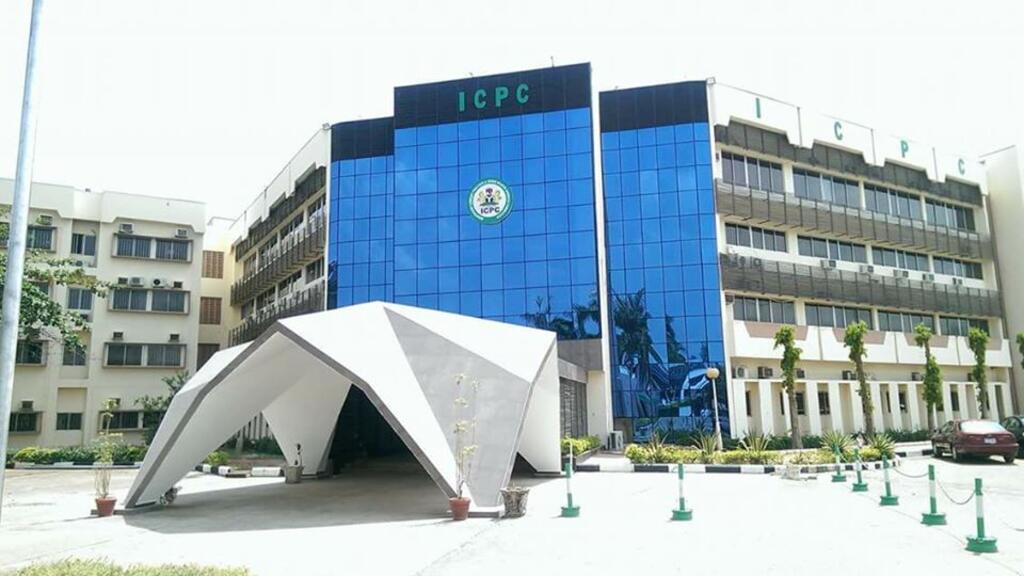ICPC ta tabbatar da ƙwato naira biliyan guda a hannun jami'in gwamnan Kano