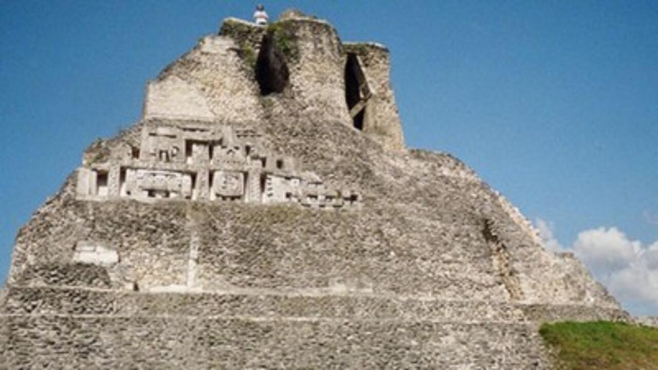 Belize: une pyramide maya de 2 500 ans détruite pour collecter des gravats
