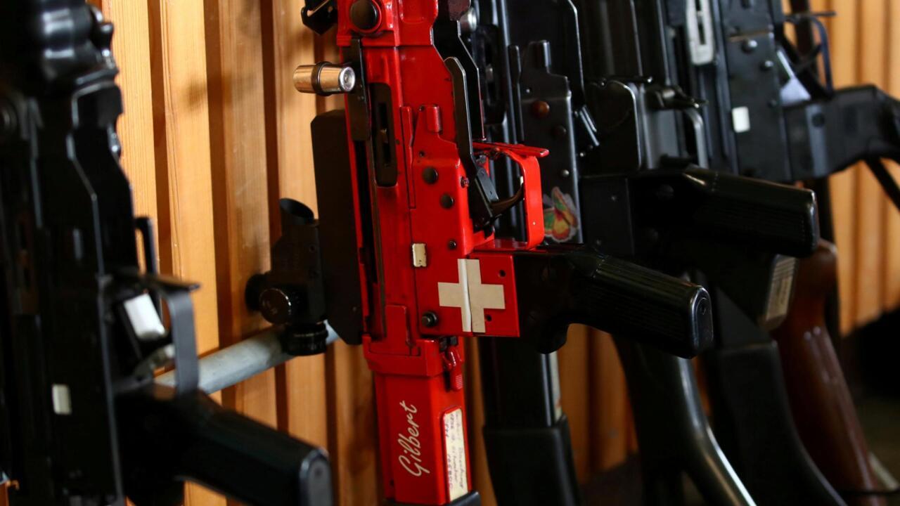 Swiss vote to toughen gun laws in line with EU request