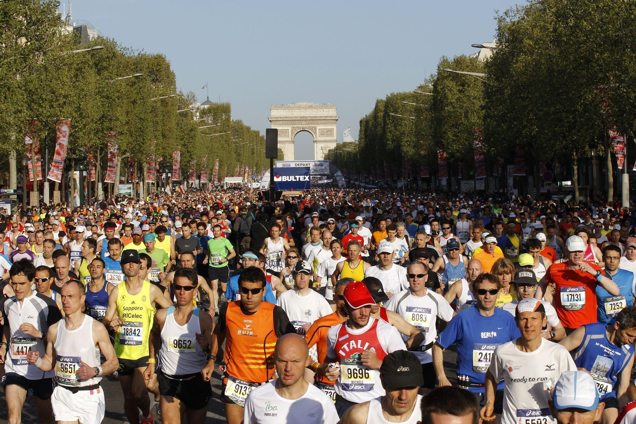 Le soleil et le Kenya grands vainqueurs du 35e marathon de Paris