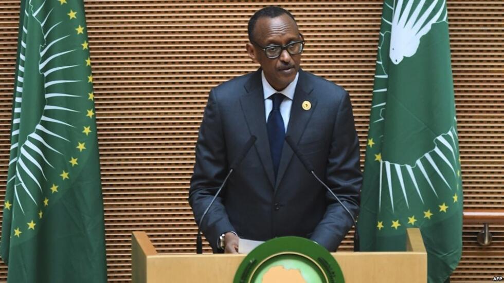 Paul Kagame deixa Luanda após dois dias de visita