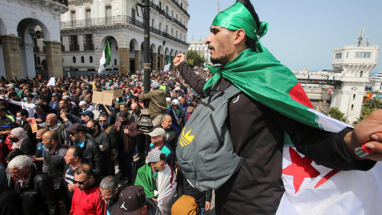 Algeria warns unions of groups 'sowing sedition' ahead of polls