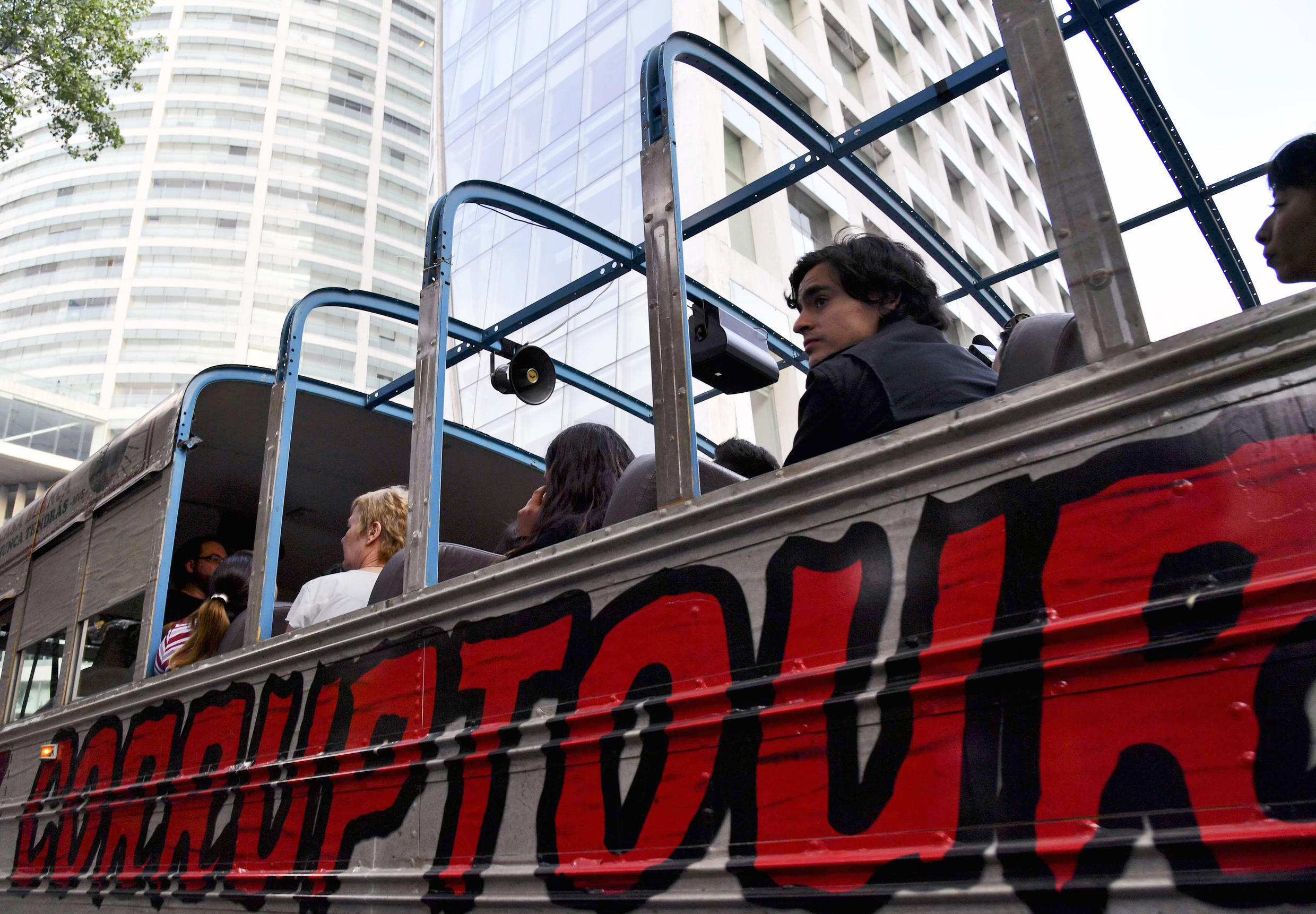 Mexique: le Corruptour, deux circuits des lieux de corruption à Mexico