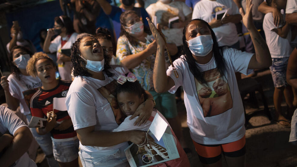Brésil: la police accusée de faire régner un «apartheid» dans les favelas