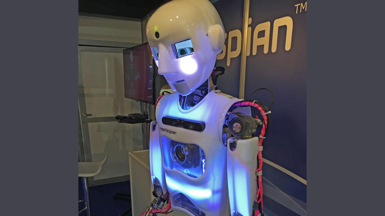 Le salon du robot à Paris - Reportage France