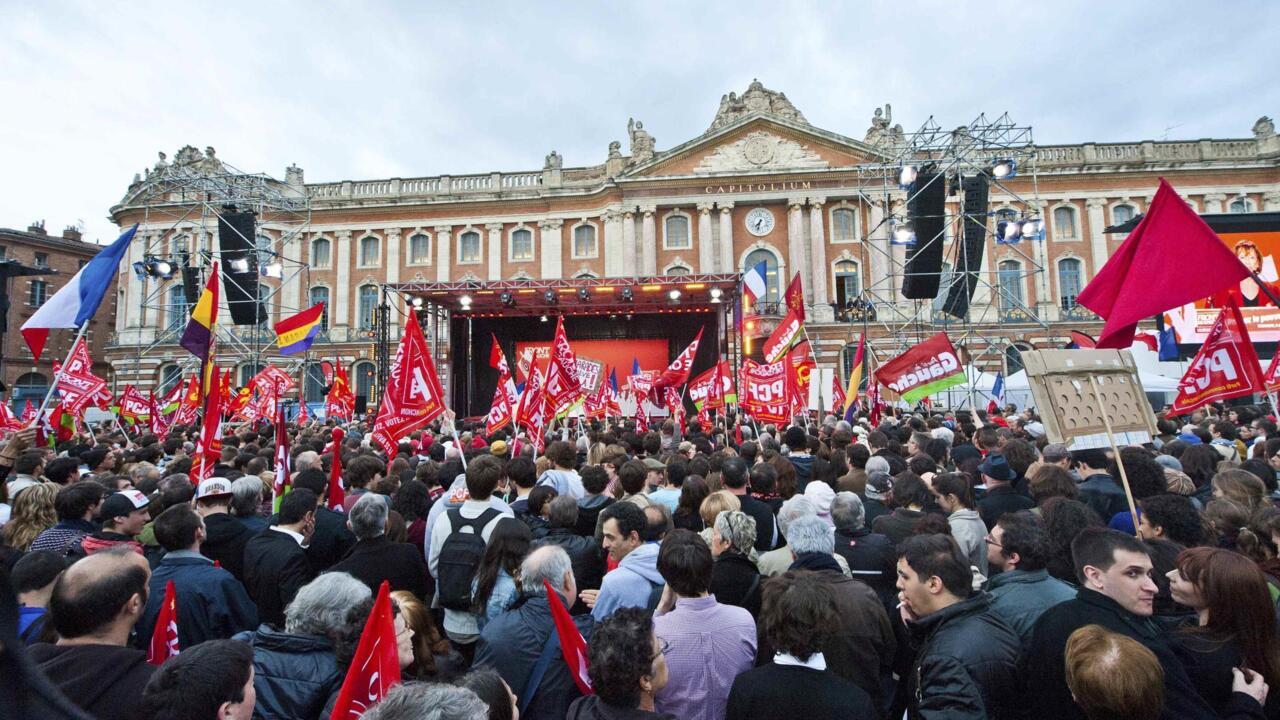 Thousands rally in Toulouse for hard-left candidate Mélenchon