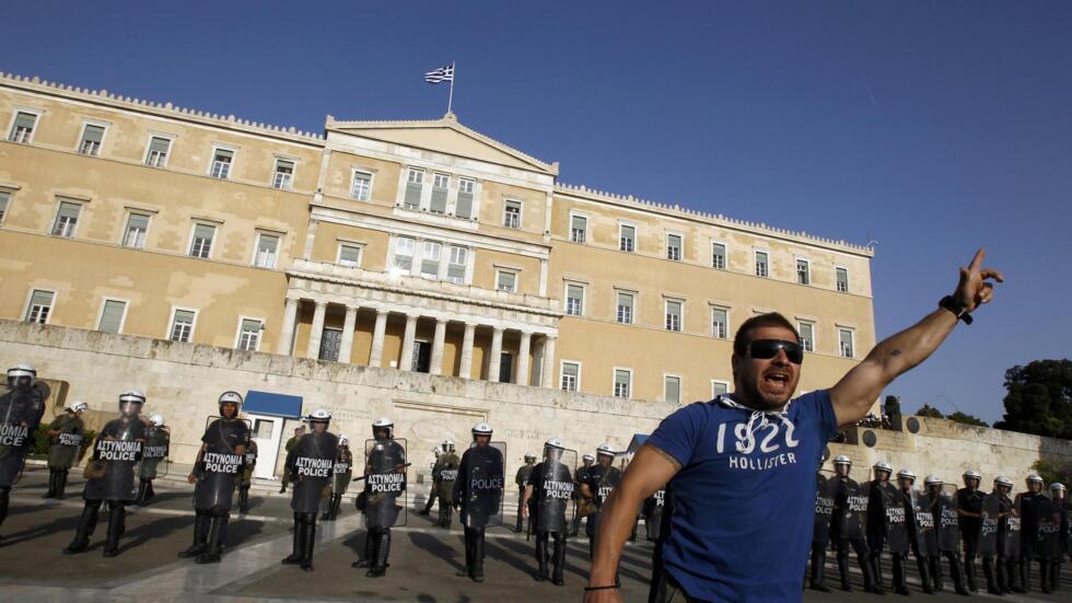Il y a un an, la Grèce était le 1er pays de la zone euro à demander de ...