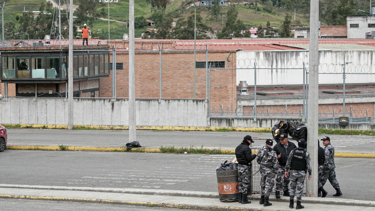 Cuatro policías secuestrados en Ecuador en medio del estado de ...