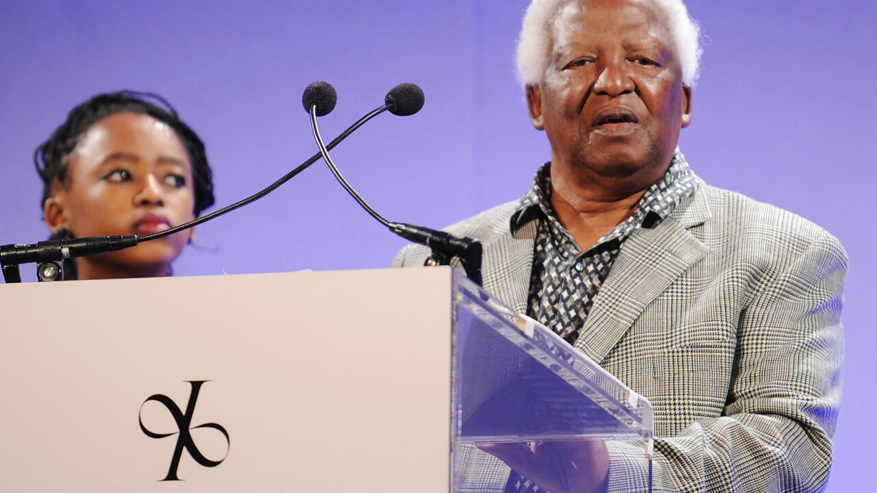 Death of famous South African photographer Peter Magubane, chronicler ...