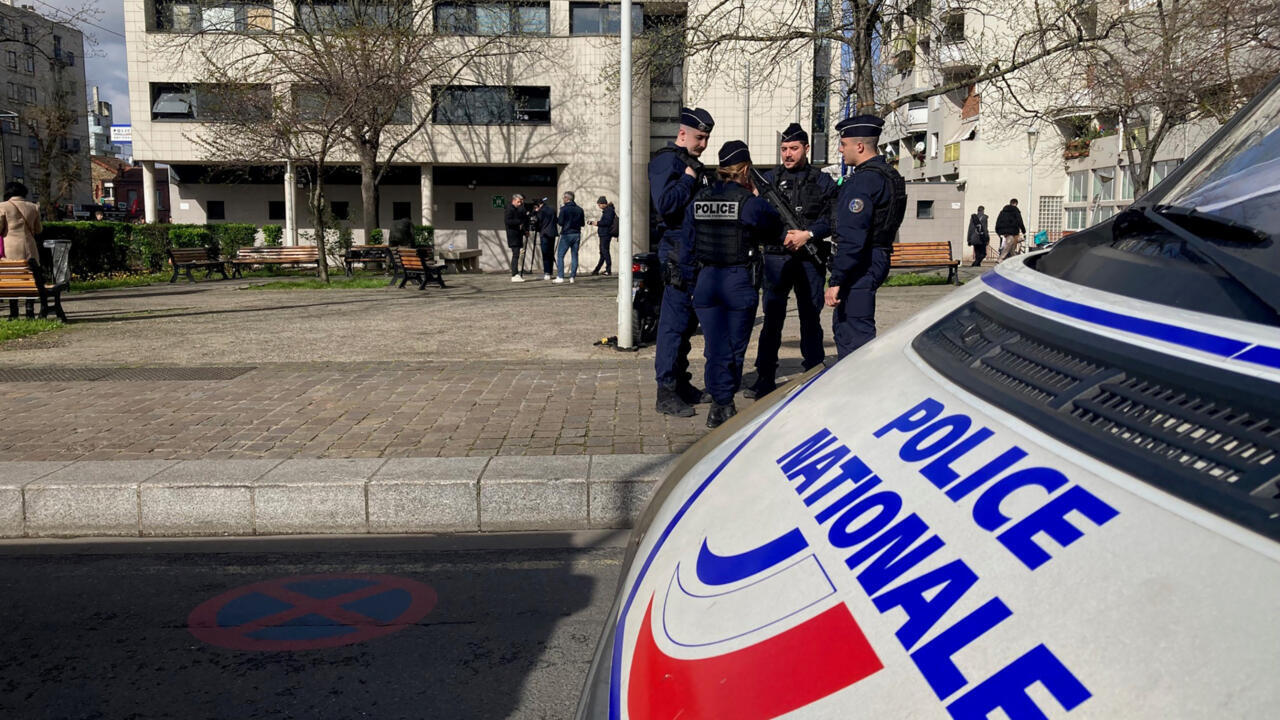 Police station in Paris suburb attacked after teen killed in car chase