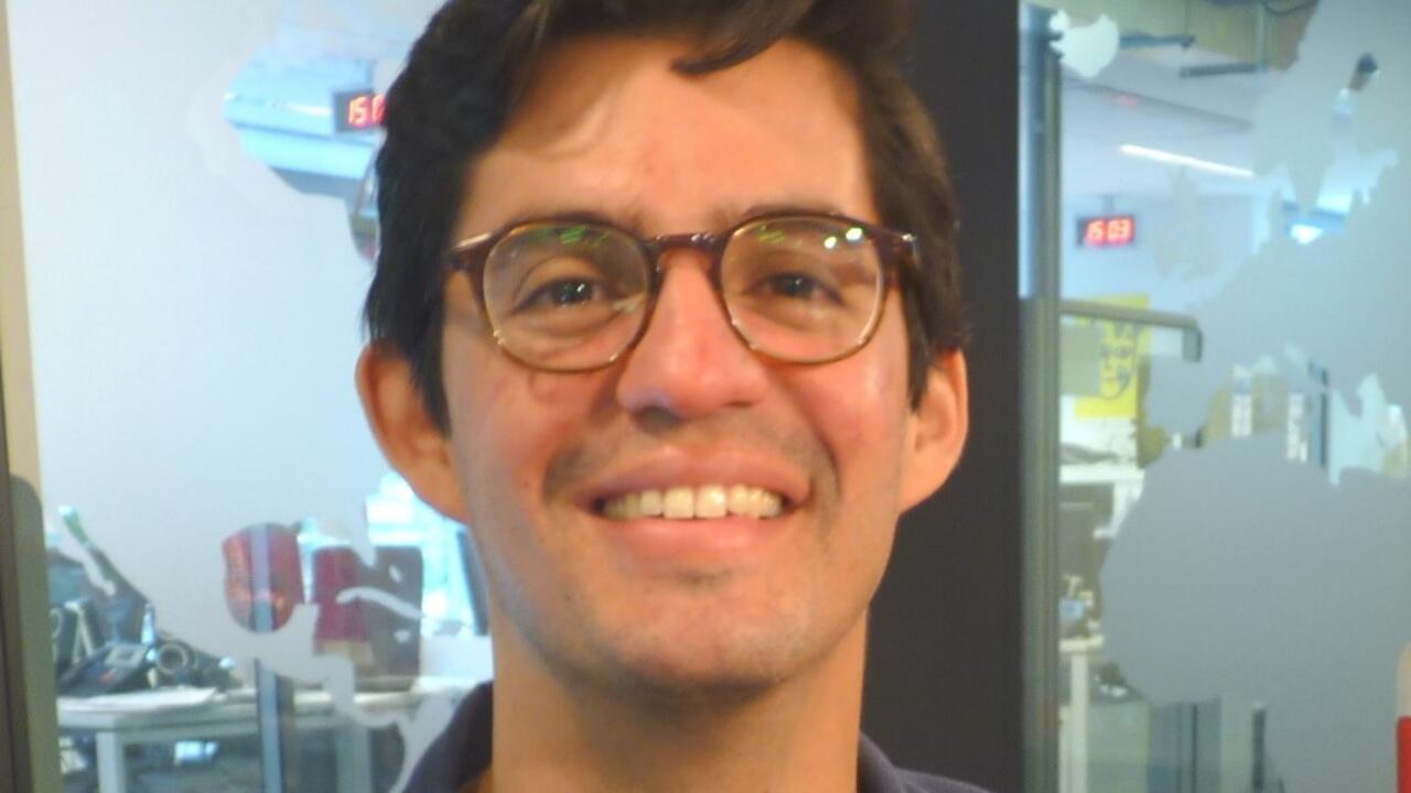 Ronald Reyes, Medalla del Senado francés por su labor como gestor ...