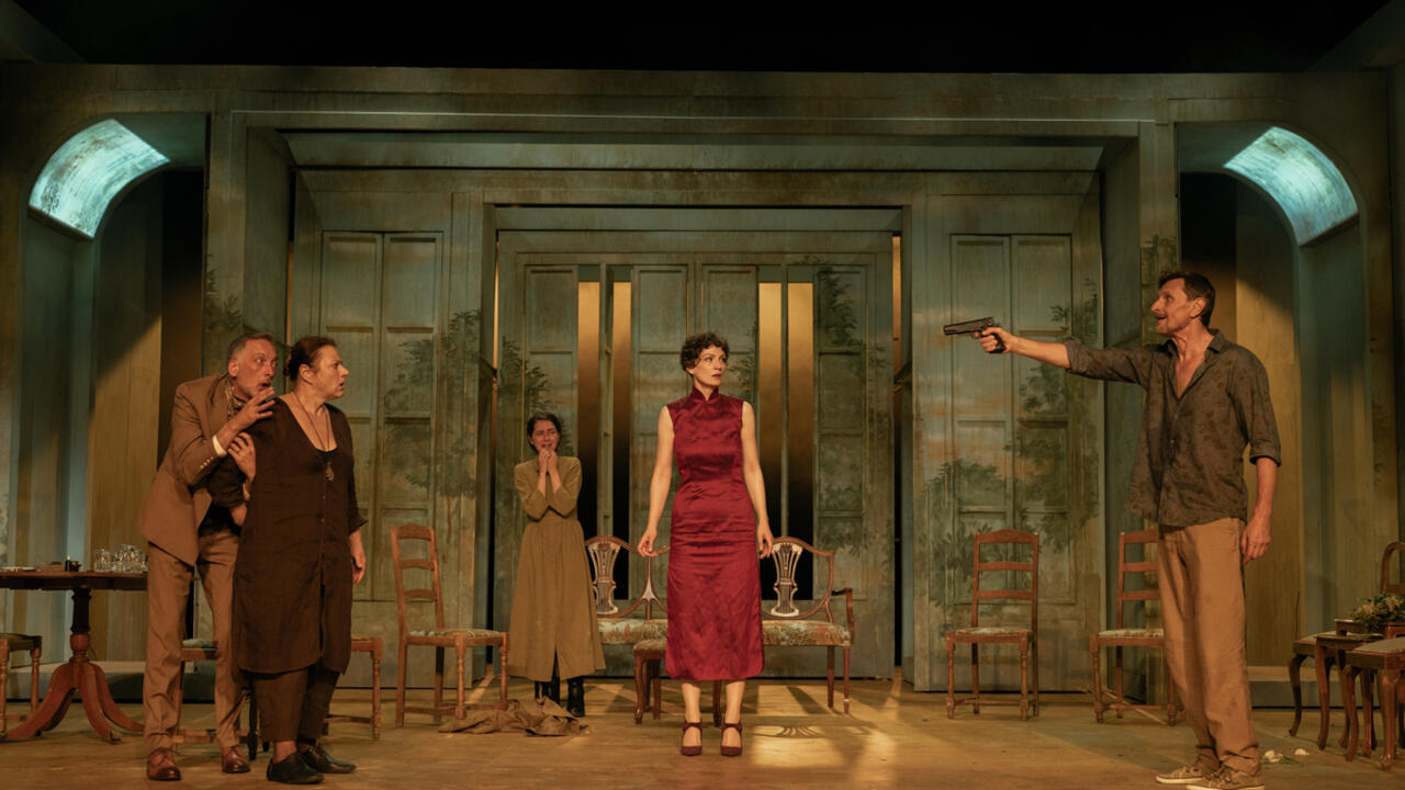 38 de spectacole de teatru, muzică, dans și circ pot fi urmărite online ...