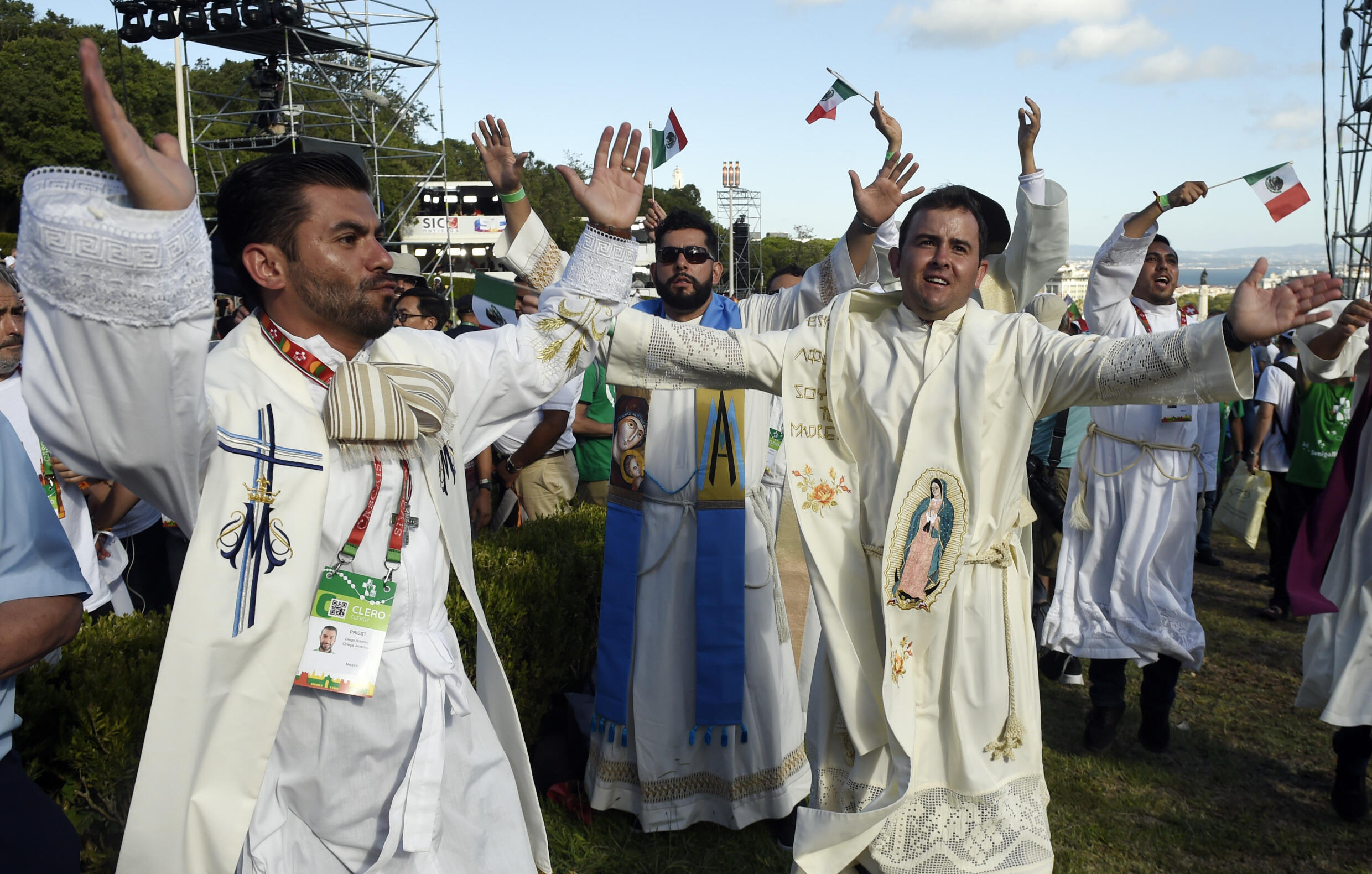 Huge mass in Lisbon ahead of pope's arrival for 'Catholic Woodstock'