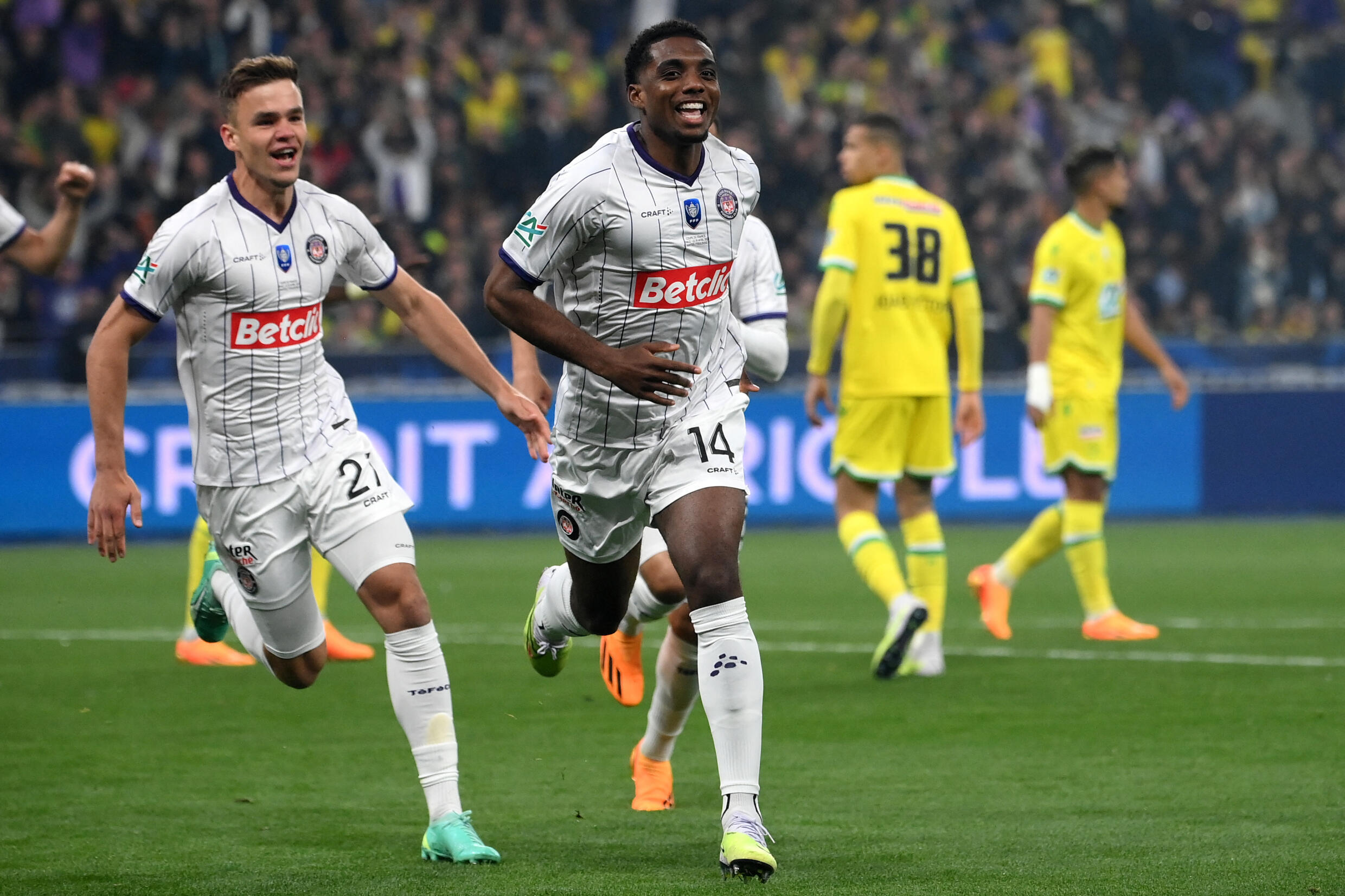 Logan Costa: «Foram emoções incríveis vencer a Taça de França de futebol»