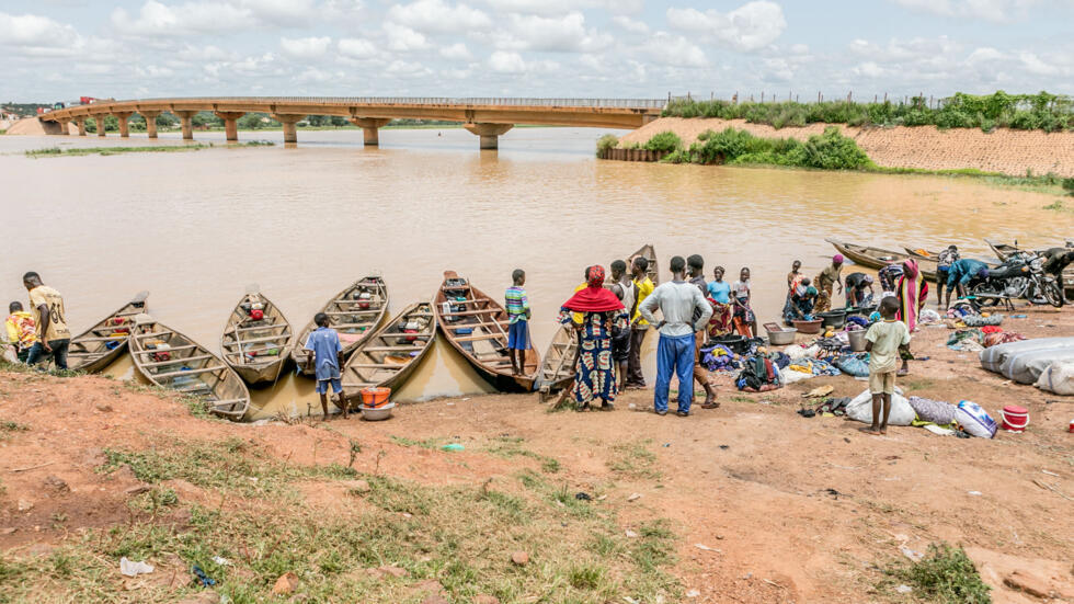 Après la reprise du trafic fluvial à Malanville, les Béninois attendent toujours la réouverture ...