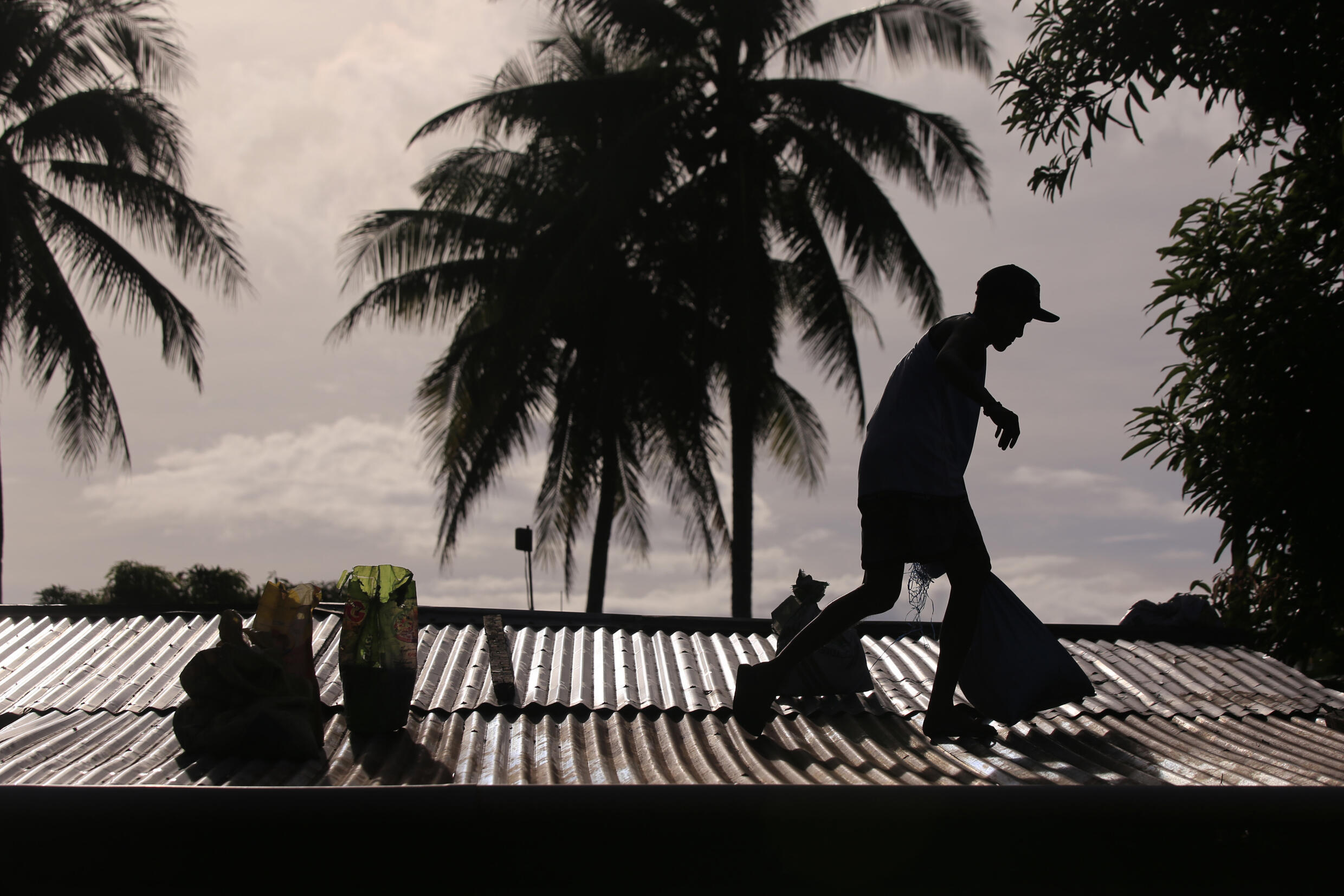 Super Typhoon Man-yi pounds the Philippines