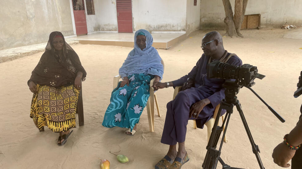 Au Sénégal, on tente de collecter et de sauvegarder les contes et ...