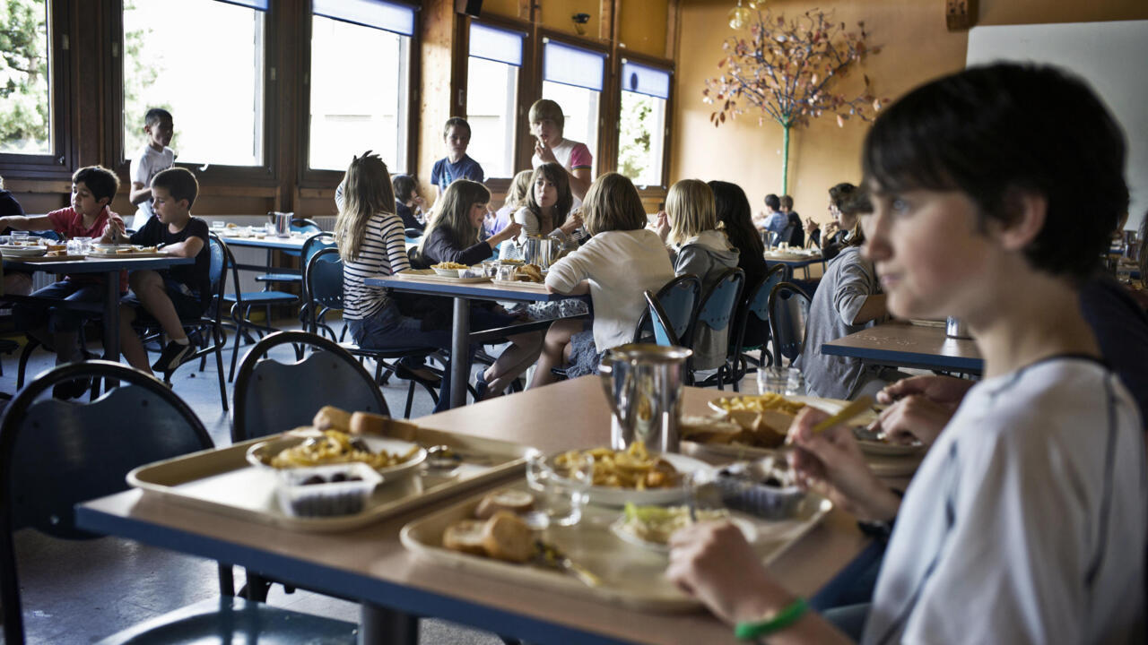 Rising lunch costs on the menu as French students return to school