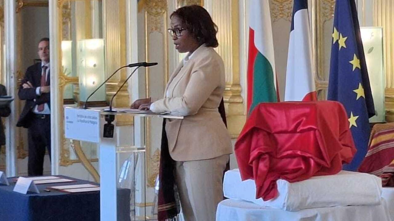 Francia devuelve a Madagascar el cráneo del rey Toera, decapitado por ...
