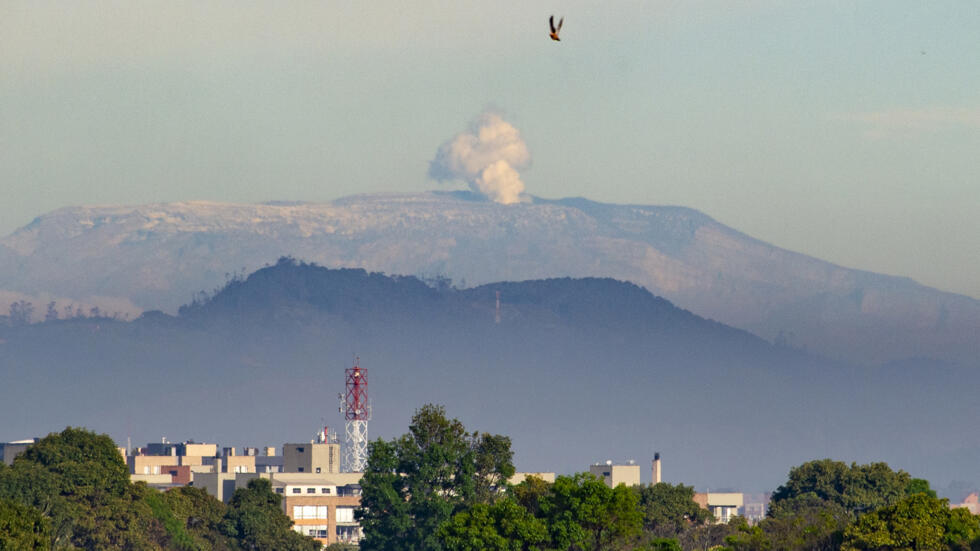 Despite rumblings, Colombia volcano survivor skeptical of repeat disaster