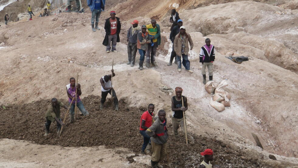 Mines en RDC: les autorités répondent aux accusations de Global Witness