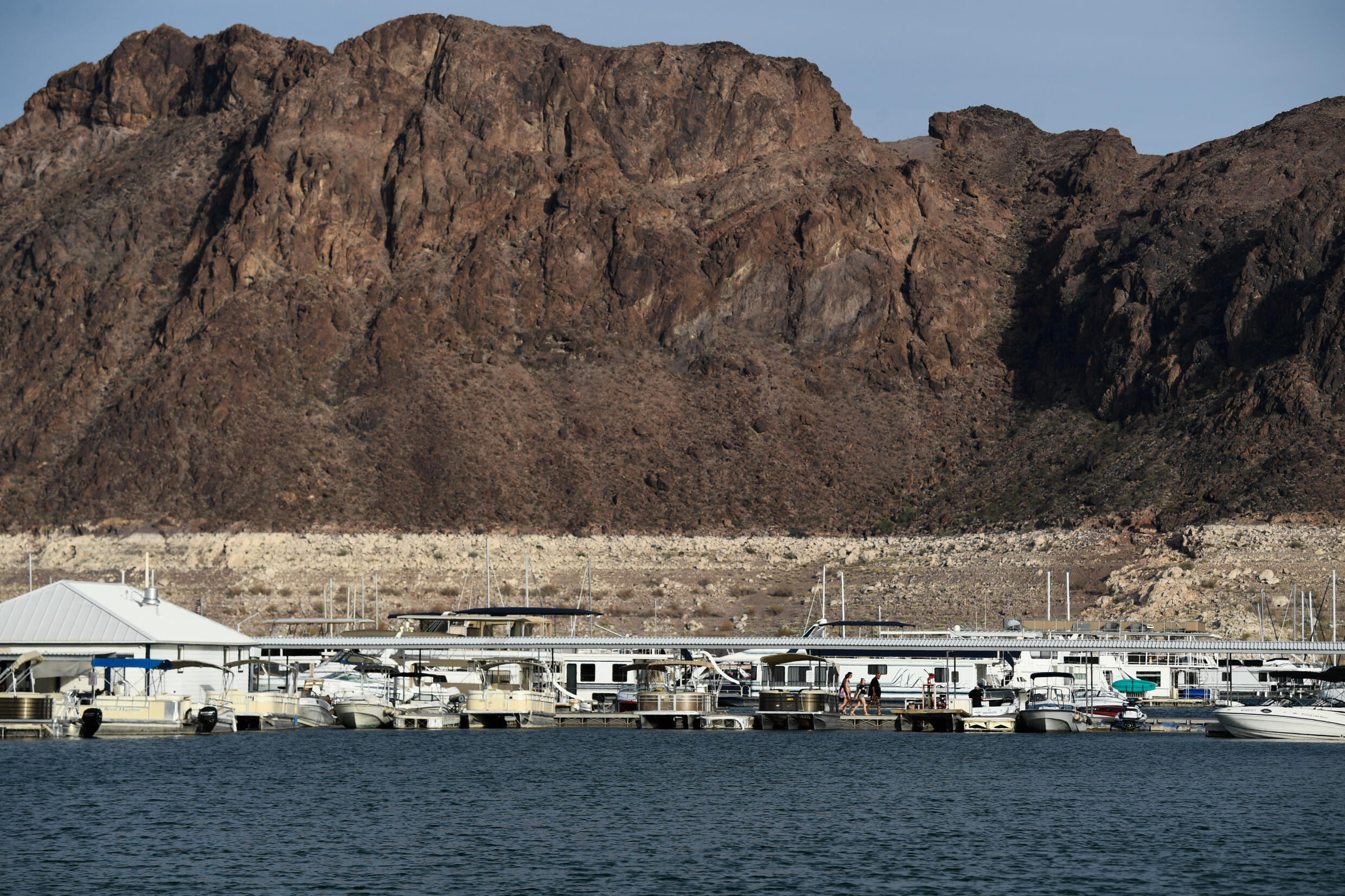 US mega drought makes boating rough on Lake Mead