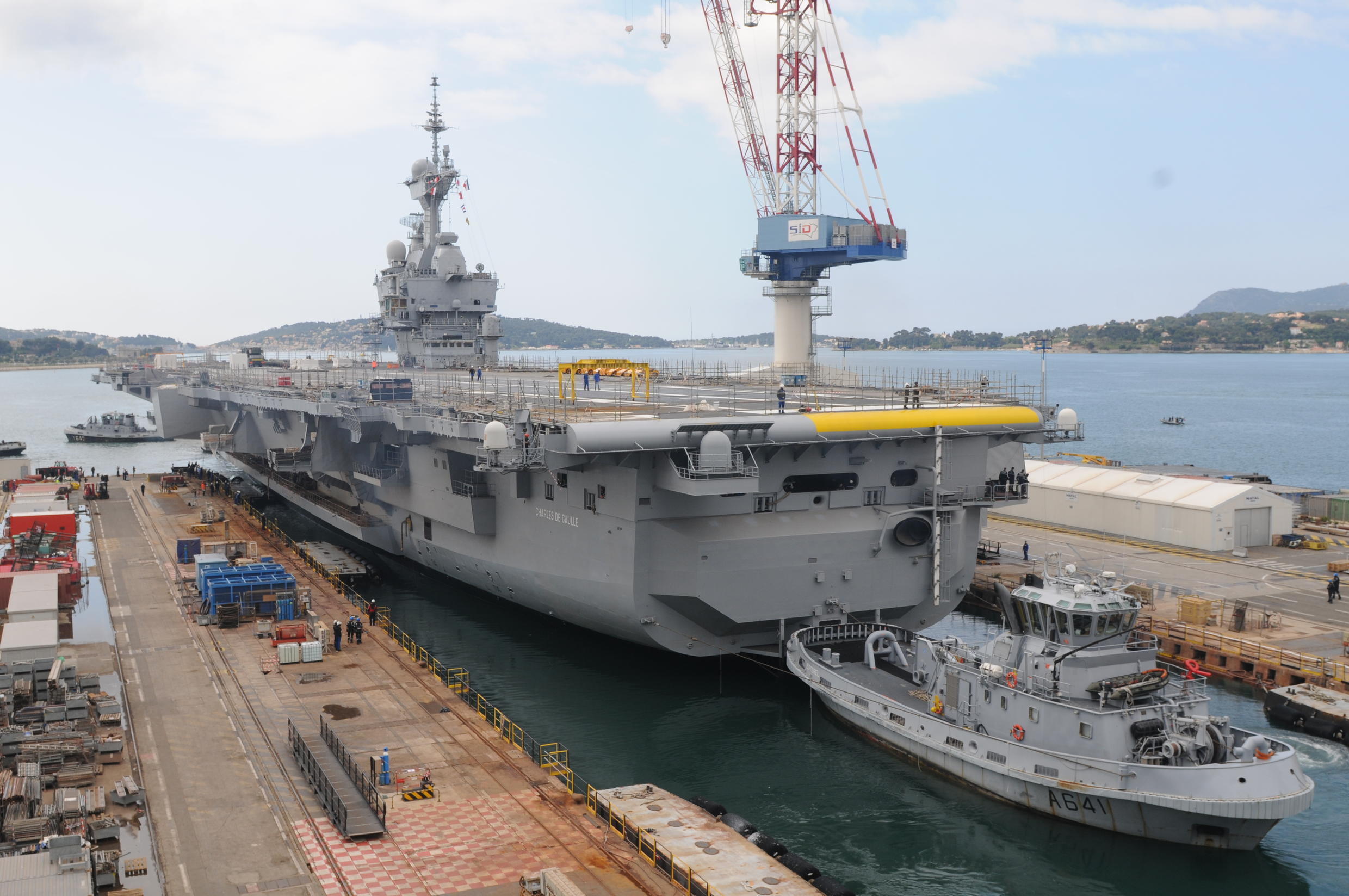 Armée française: le porte-avions nucléaire, un outil présidentiel