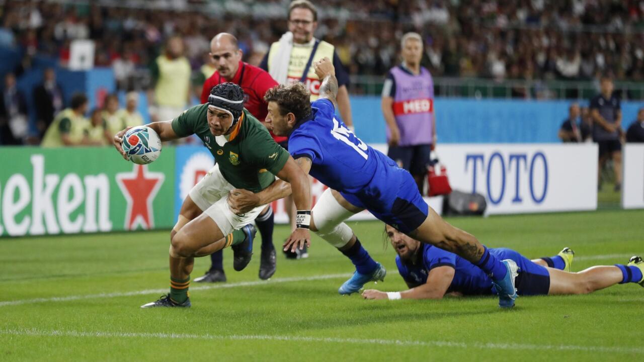 Kolbe stars as Springboks put one boot in Rugby World Cup quarters