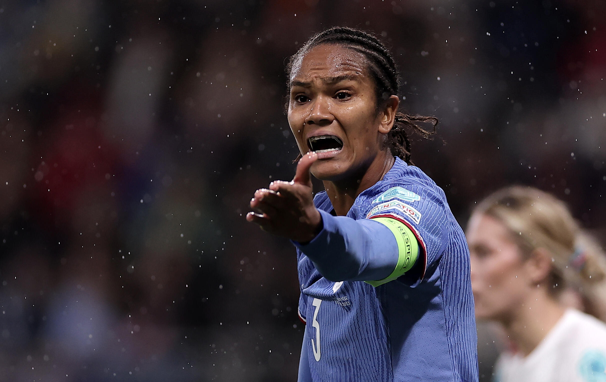 Foot/Bleues: Wendie Renard, l'indispensable capitaine