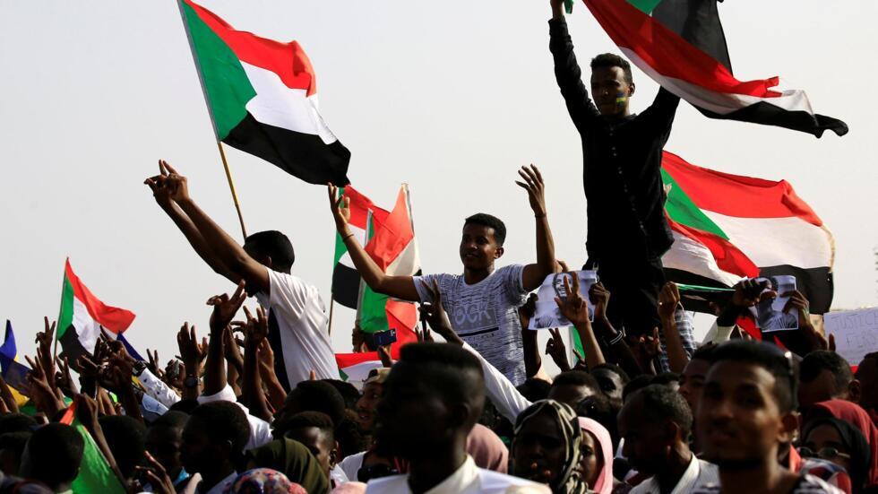 Sudan protest leaders break off talks with military
