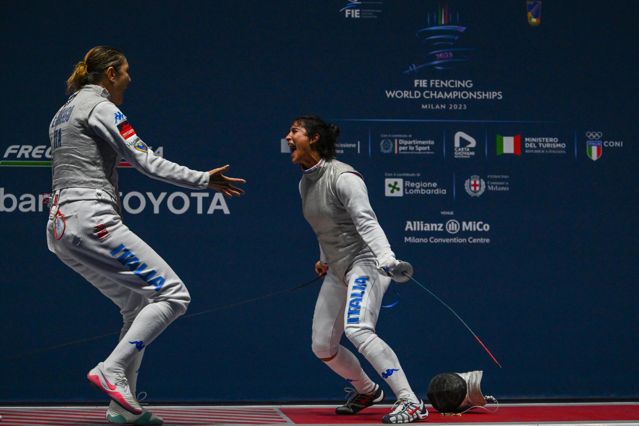 Double medal joy for Italian fencer Errigo after birth of twins